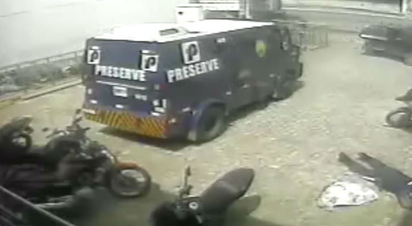 Vigilante é Suspeito De Participar De Assalto A Carro Forte Na Rmr