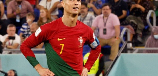 POR QUE CRISTIANO RONALDO NÃO ESTÁ JOGANDO? Técnico de Portugal revela ... POR QUE CRISTIANO RONALDO NÃO ESTÁ JOGANDO? Técnico de Portugal revela ...