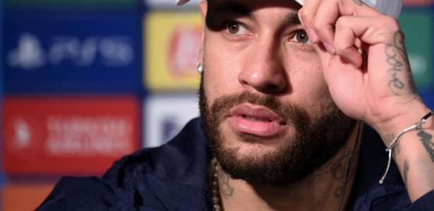 NEYMAR pede desculpas a BRUNA BIANCARDI após ser acusado de trair noiva ... NEYMAR pede desculpas a BRUNA BIANCARDI após ser acusado de trair noiva ...